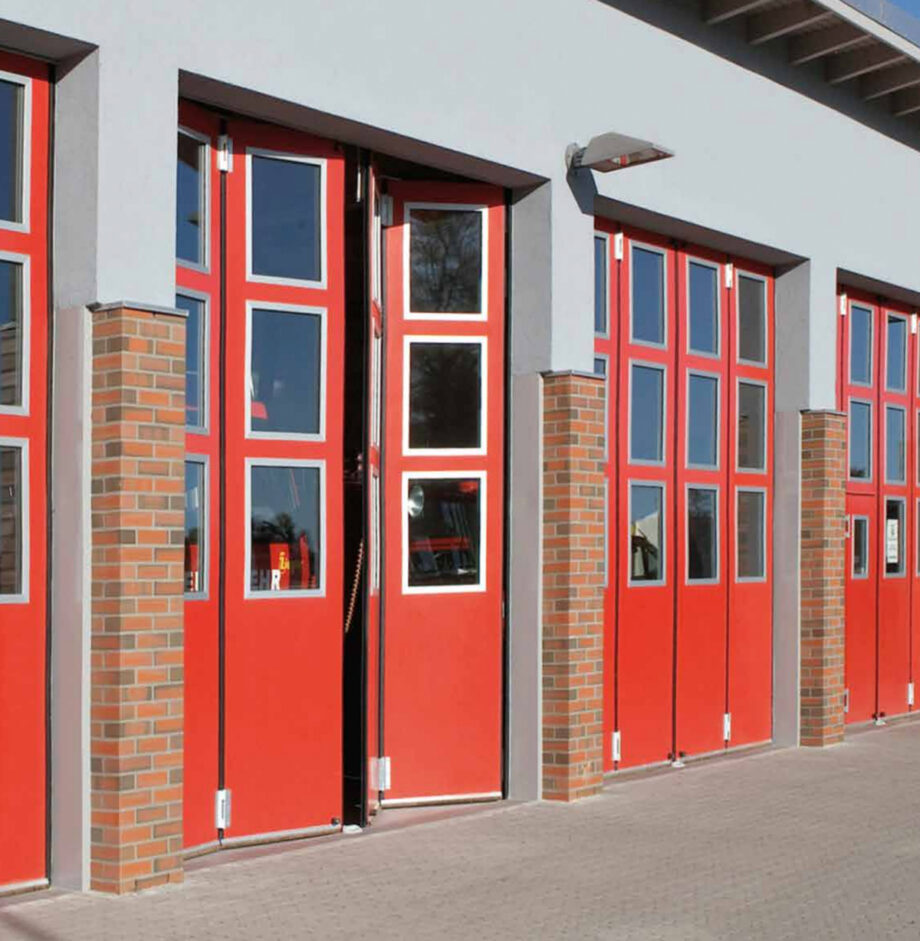 Falttore - Industrie-Falttore von JR Tortechnik aus Aluminium oder Stahl